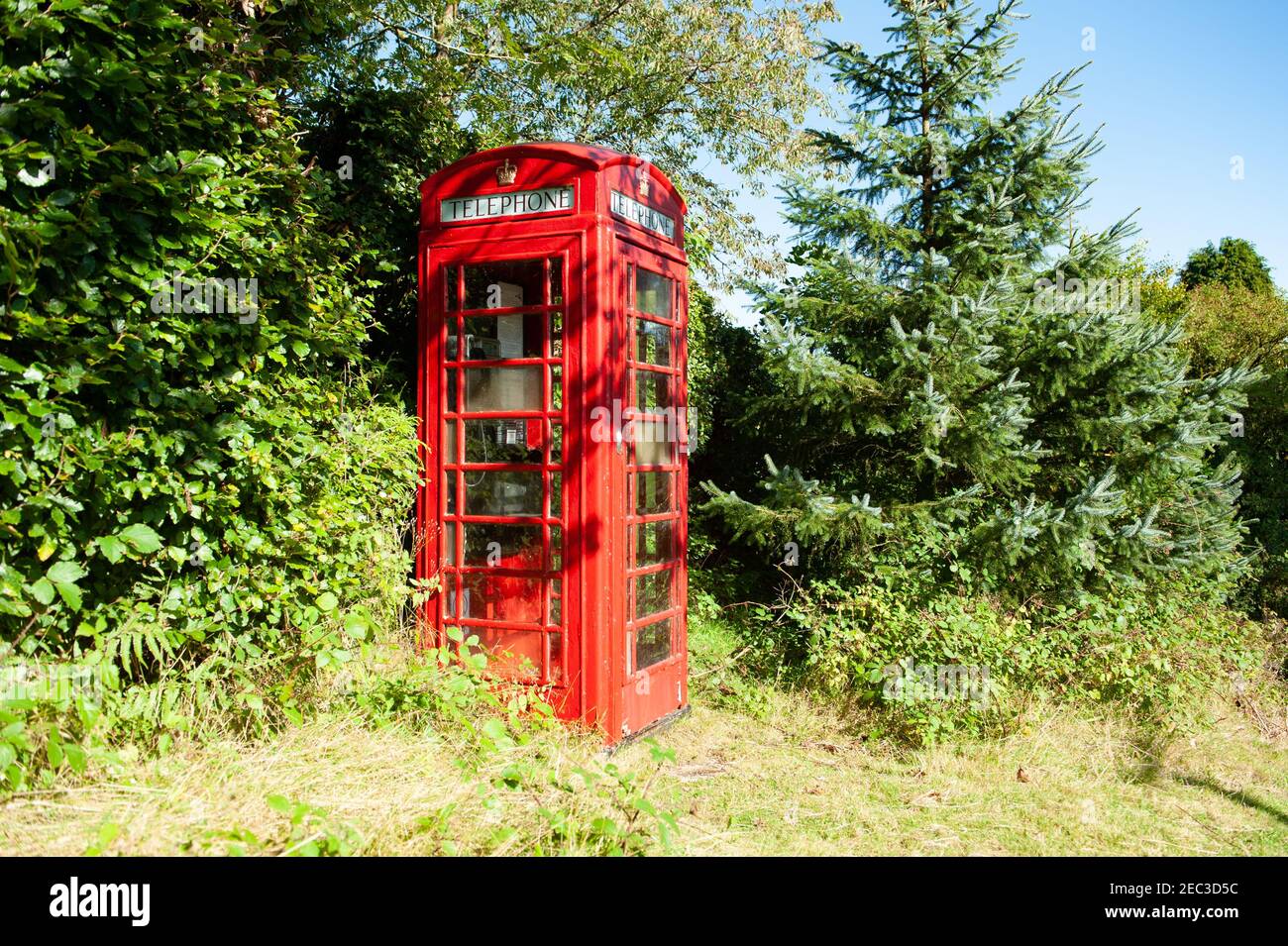 Traditional Red BT Telephone Box - Dartmoor, Devon Stock Photo - Alamy