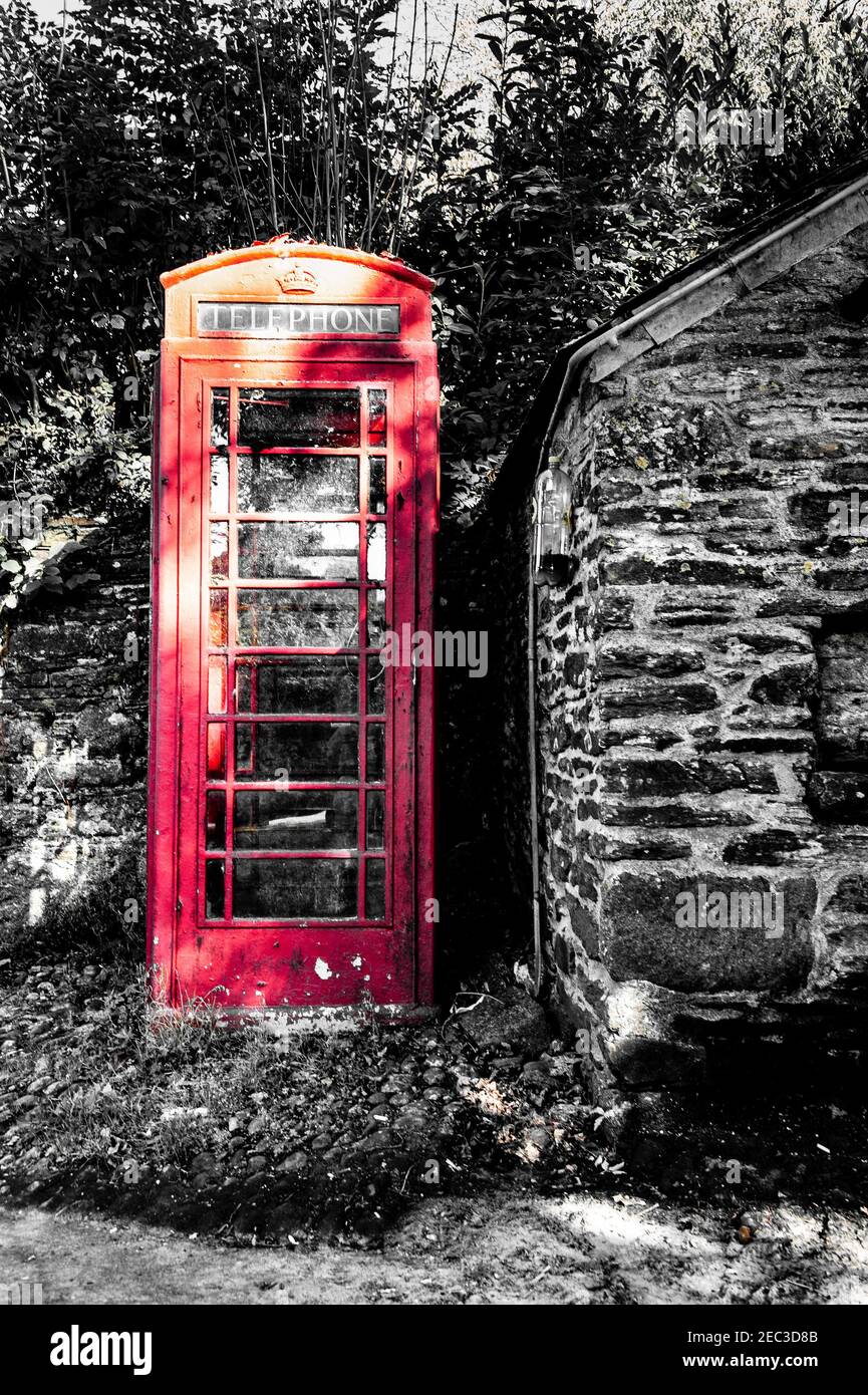 Traditional Red BT Telephone Box - Dartmoor, Devon Stock Photo - Alamy
