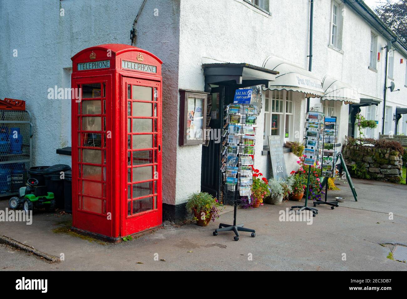 Traditional Red BT Telephone Box - Dartmoor, Devon Stock Photo - Alamy