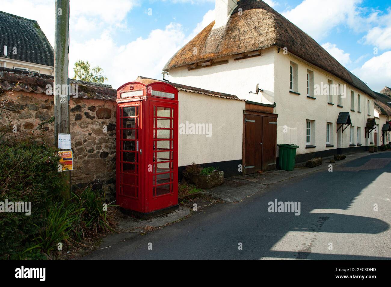 Traditional Red BT Telephone Box - Dartmoor, Devon Stock Photo - Alamy