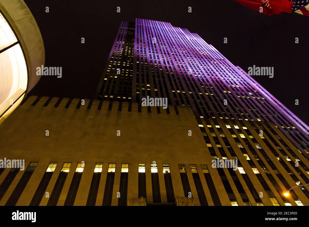 Rockefeller center night view hi-res stock photography and images - Alamy