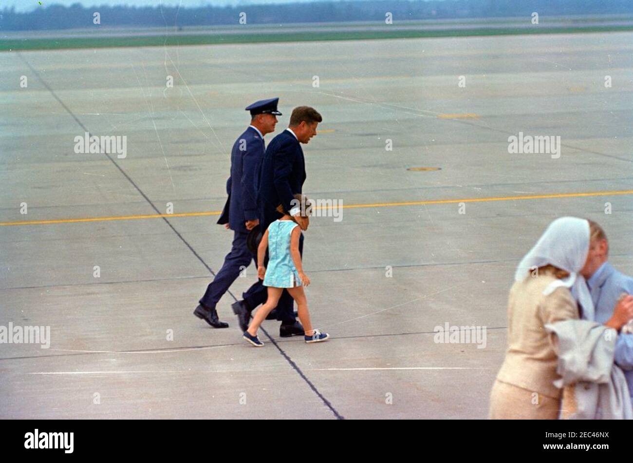 Weekend at Hyannis Port: President Kennedy with Caroline Kennedy (CBK ...