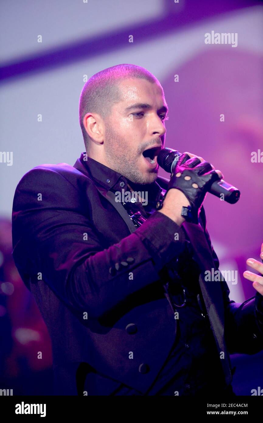 X factor 2008 hi-res stock photography and images - Alamy