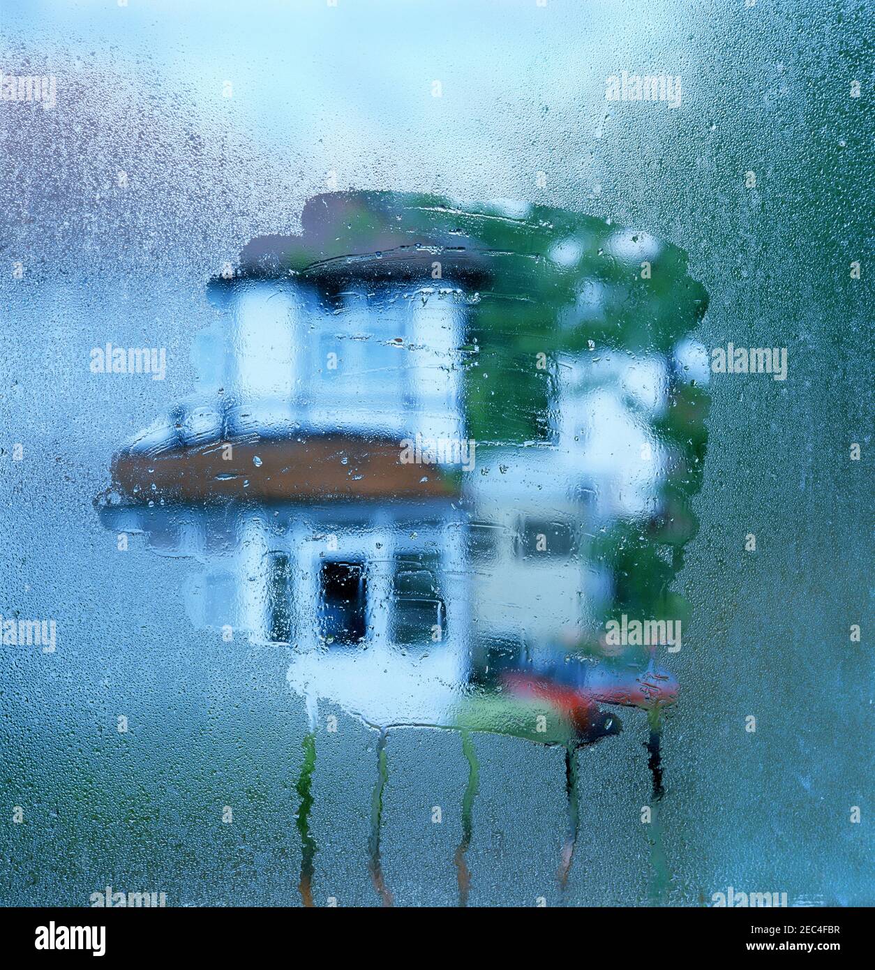 Nosey neighbour hi-res stock photography and images - Alamy