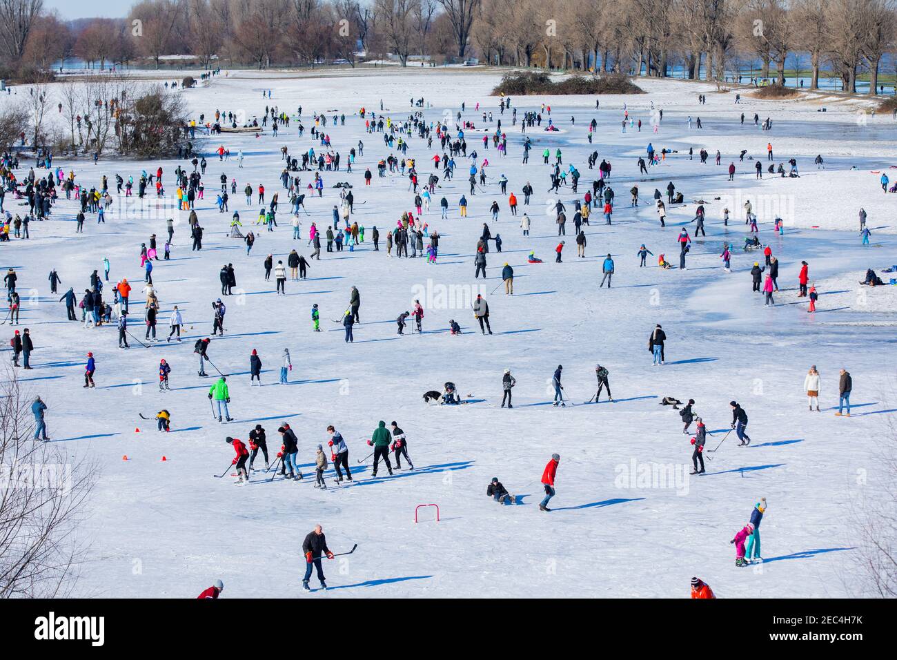 Duesseldorf, Germany. 13th Feb, 2021. People enjoy themselves on a ...