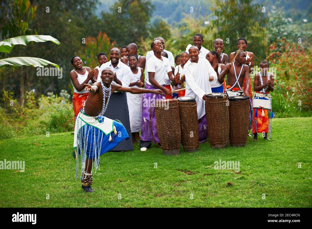 locals with traditional dance, Rwanda Stock Photo - Alamy