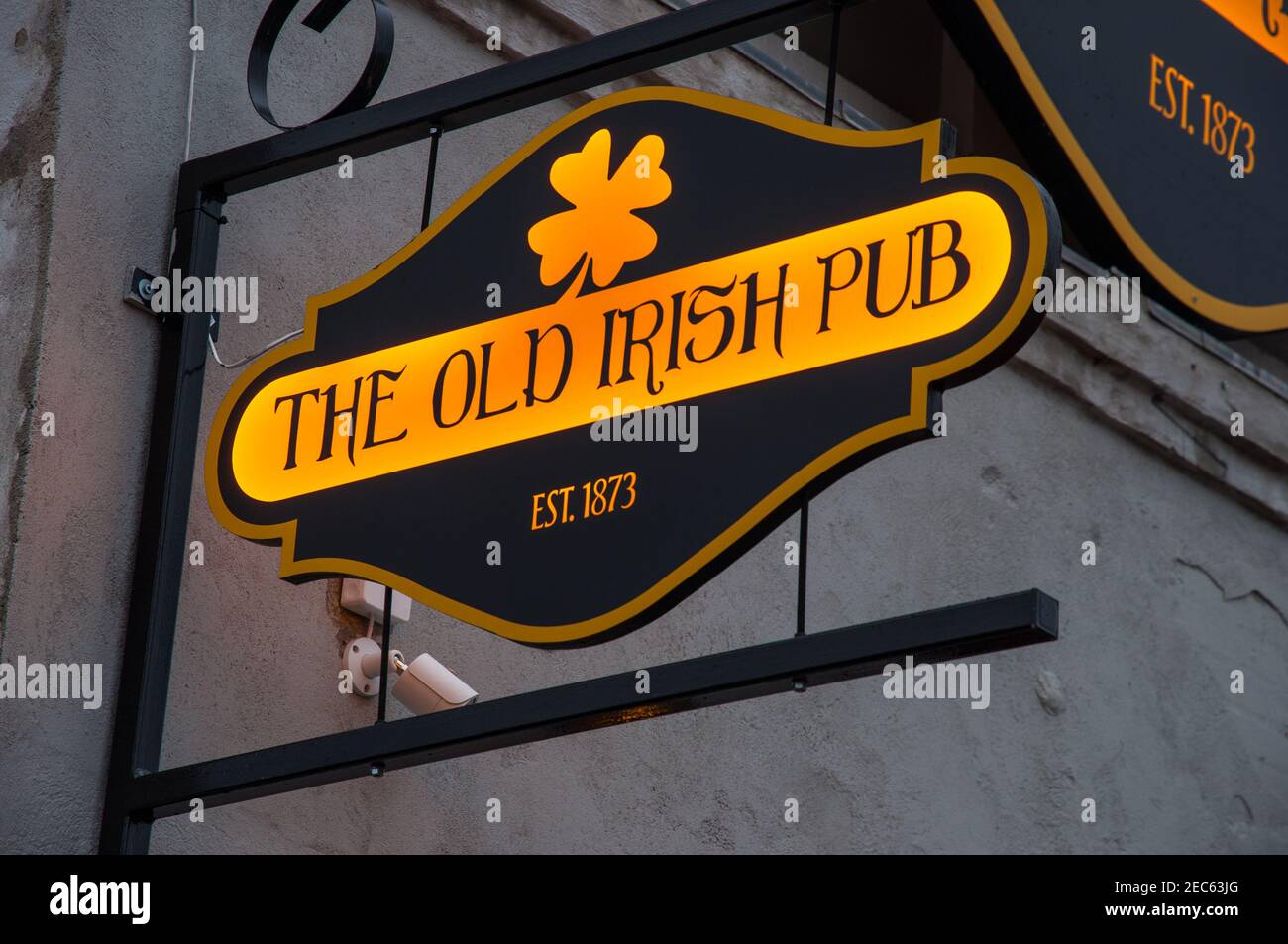 Old irish pub hi-res stock photography and images - Alamy