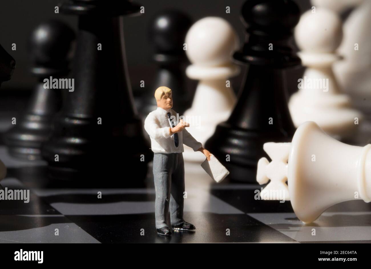 Black king chess board model hi-res stock photography and images - Alamy