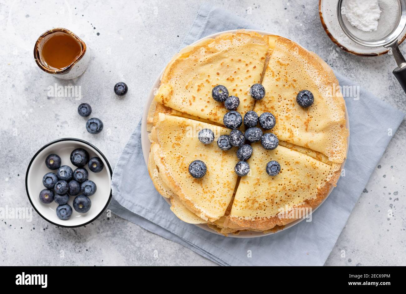 Pancake topping overhead hi-res stock photography and images - Alamy