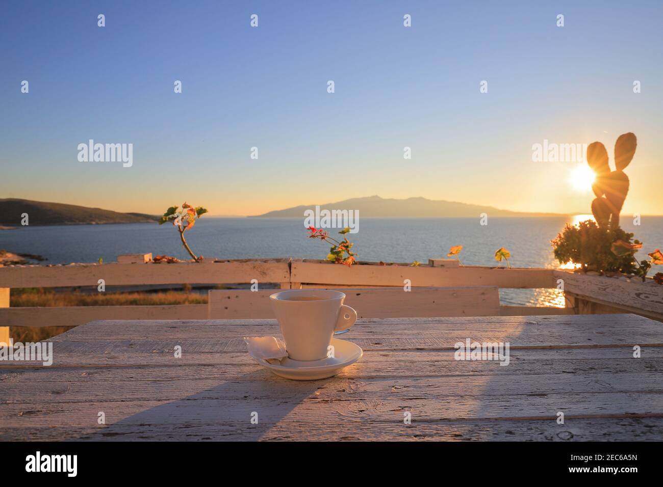 Coffee and sunset hi-res stock photography and images - Alamy