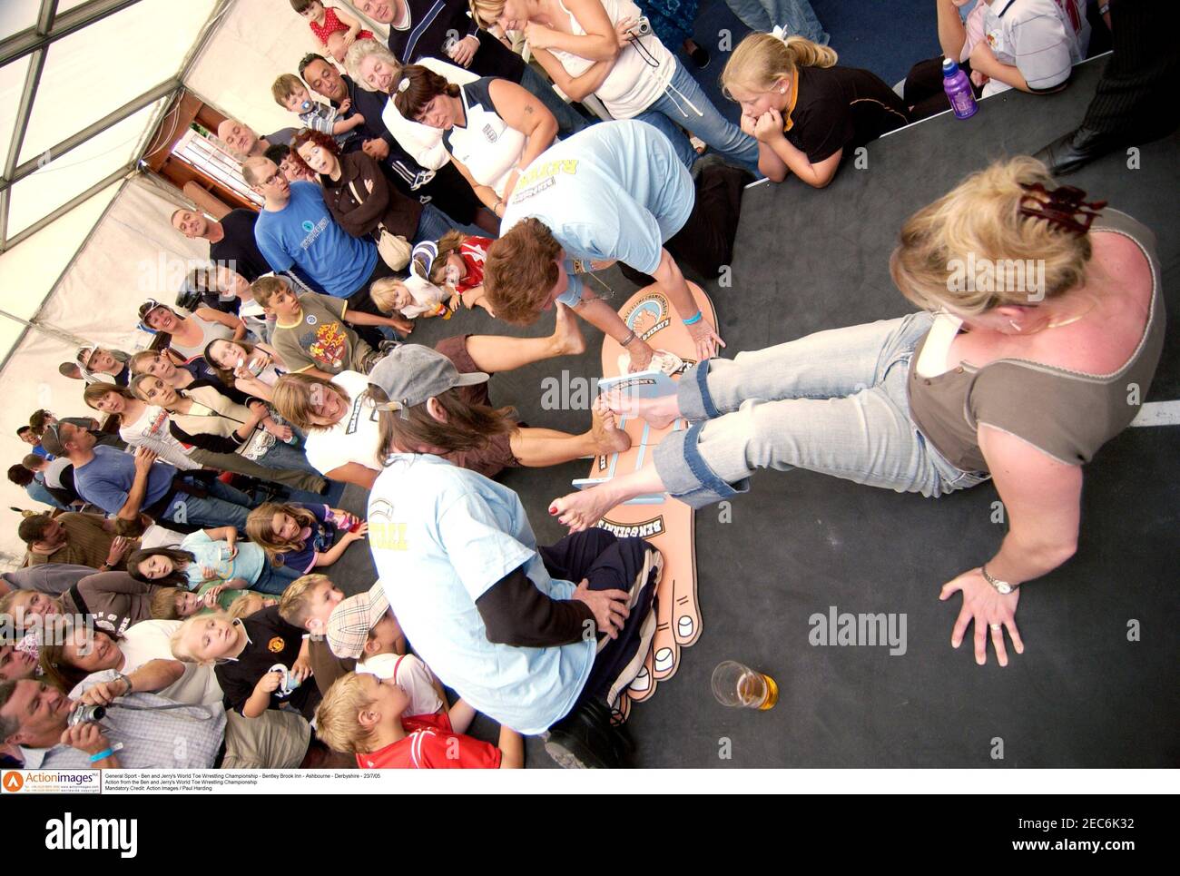 Derbyshire toe wrestling hi-res stock photography and images - Alamy