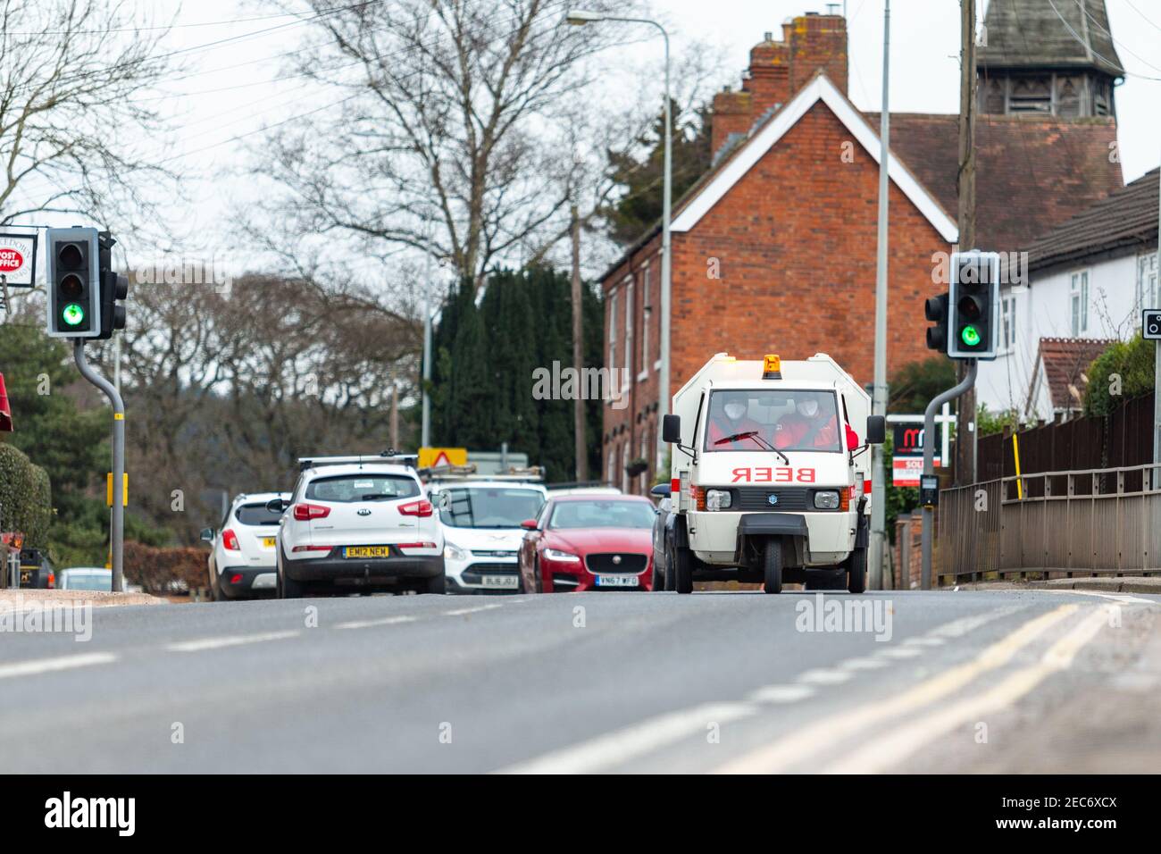 Village pubs delivery hi-res stock photography and images - Alamy