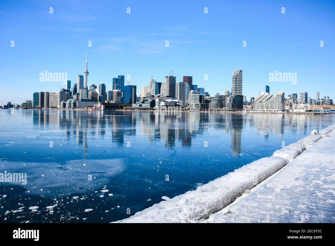 Polson pier hi-res stock photography and images - Alamy