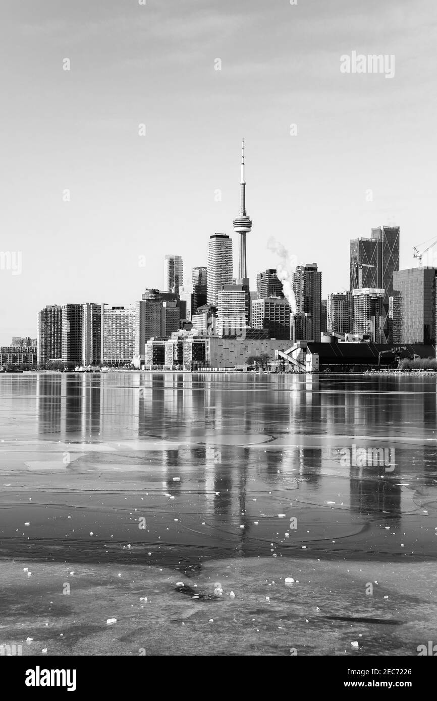 Toronto Skyline at Polson Pier in Winter Stock Photo - Alamy