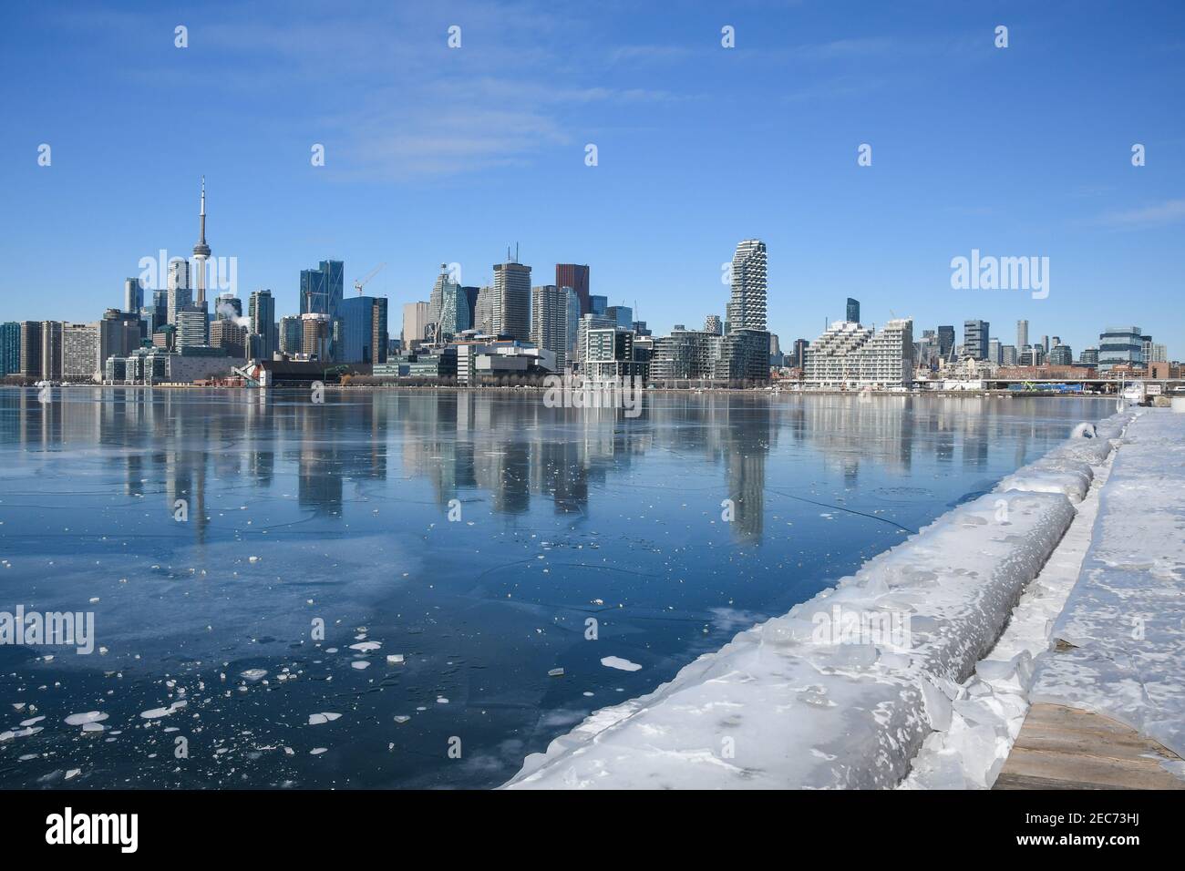 Toronto Skyline at Polson Pier in Winter Stock Photo - Alamy