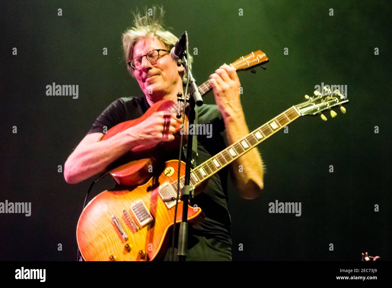 The final bow hi-res stock photography and images - Alamy