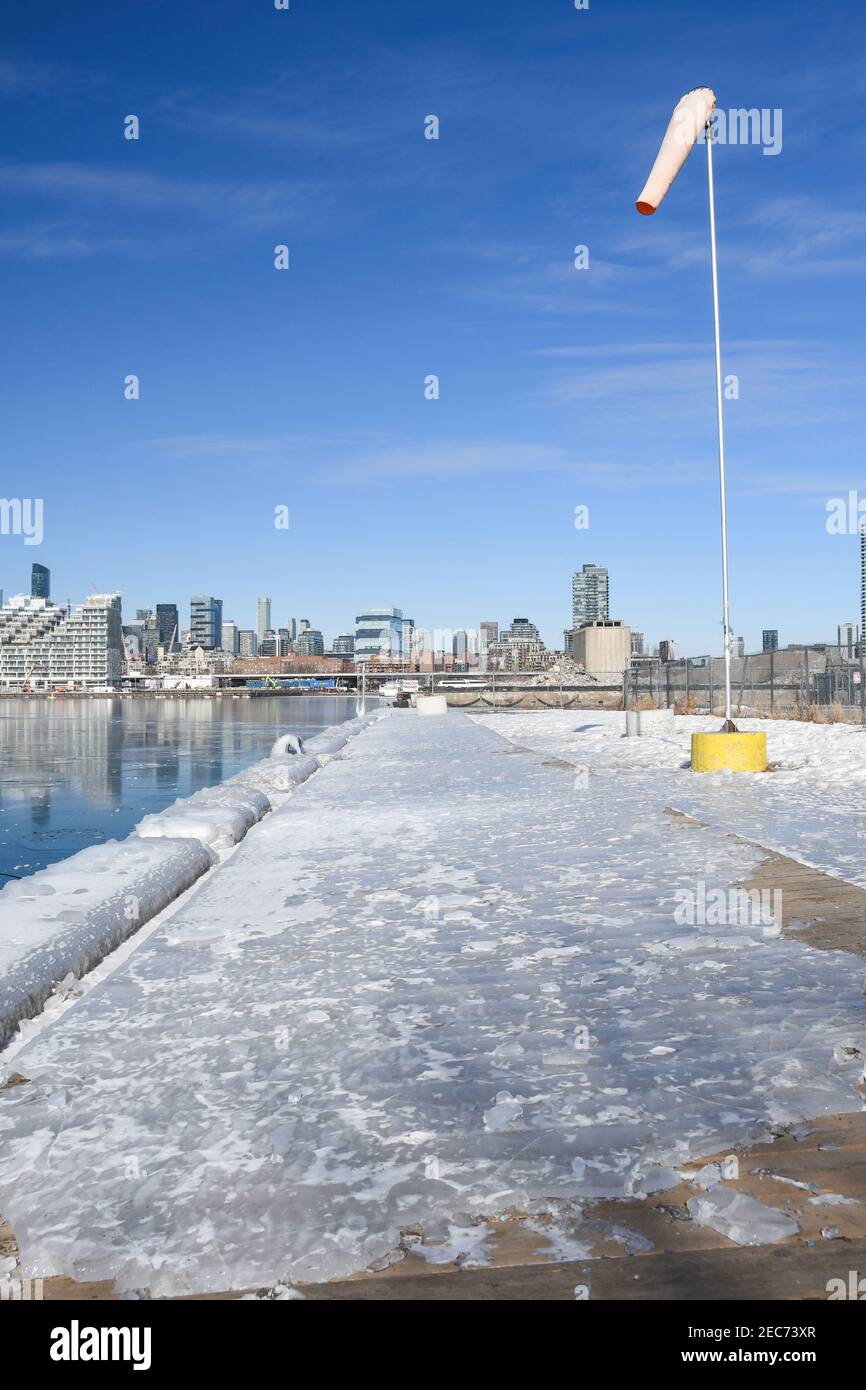 Toronto Skyline at Polson Pier in Winter Stock Photo - Alamy