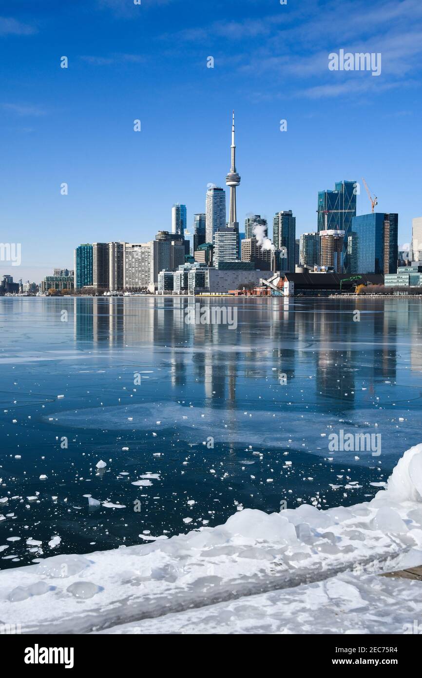 Toronto Skyline at Polson Pier in Winter Stock Photo - Alamy