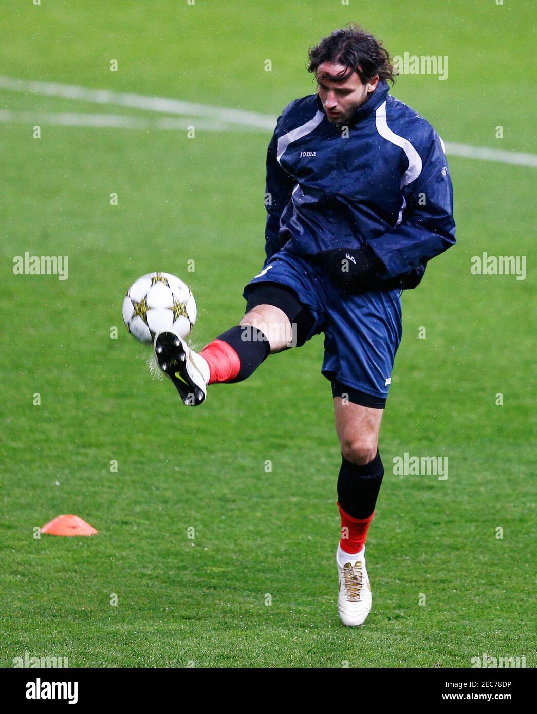 Felice piccolo hi-res stock photography and images - Alamy