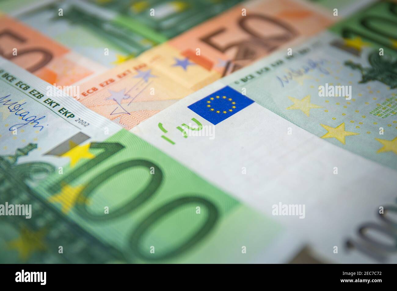 Euro banknote textures hi-res stock photography and images - Alamy