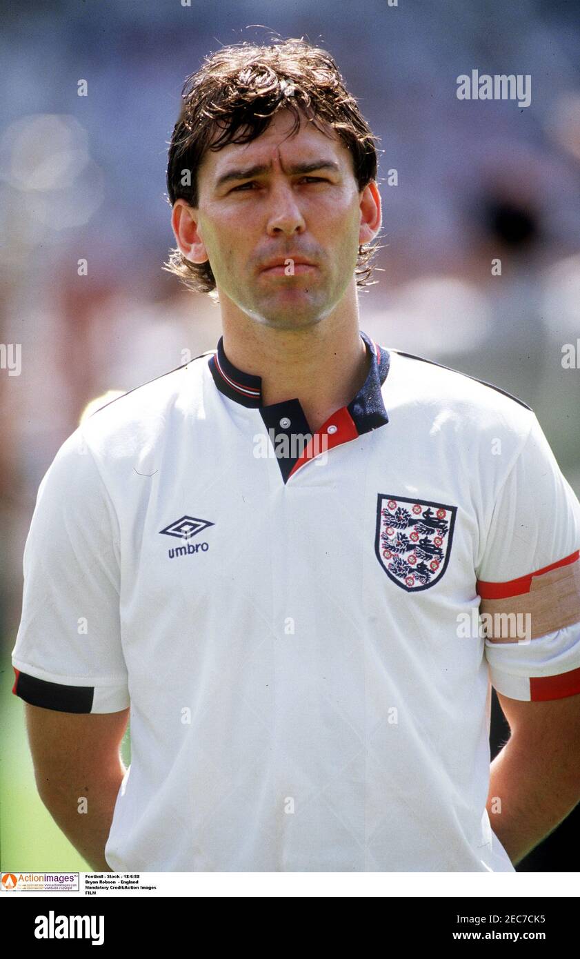Bryan robson england hi-res stock photography and images - Alamy