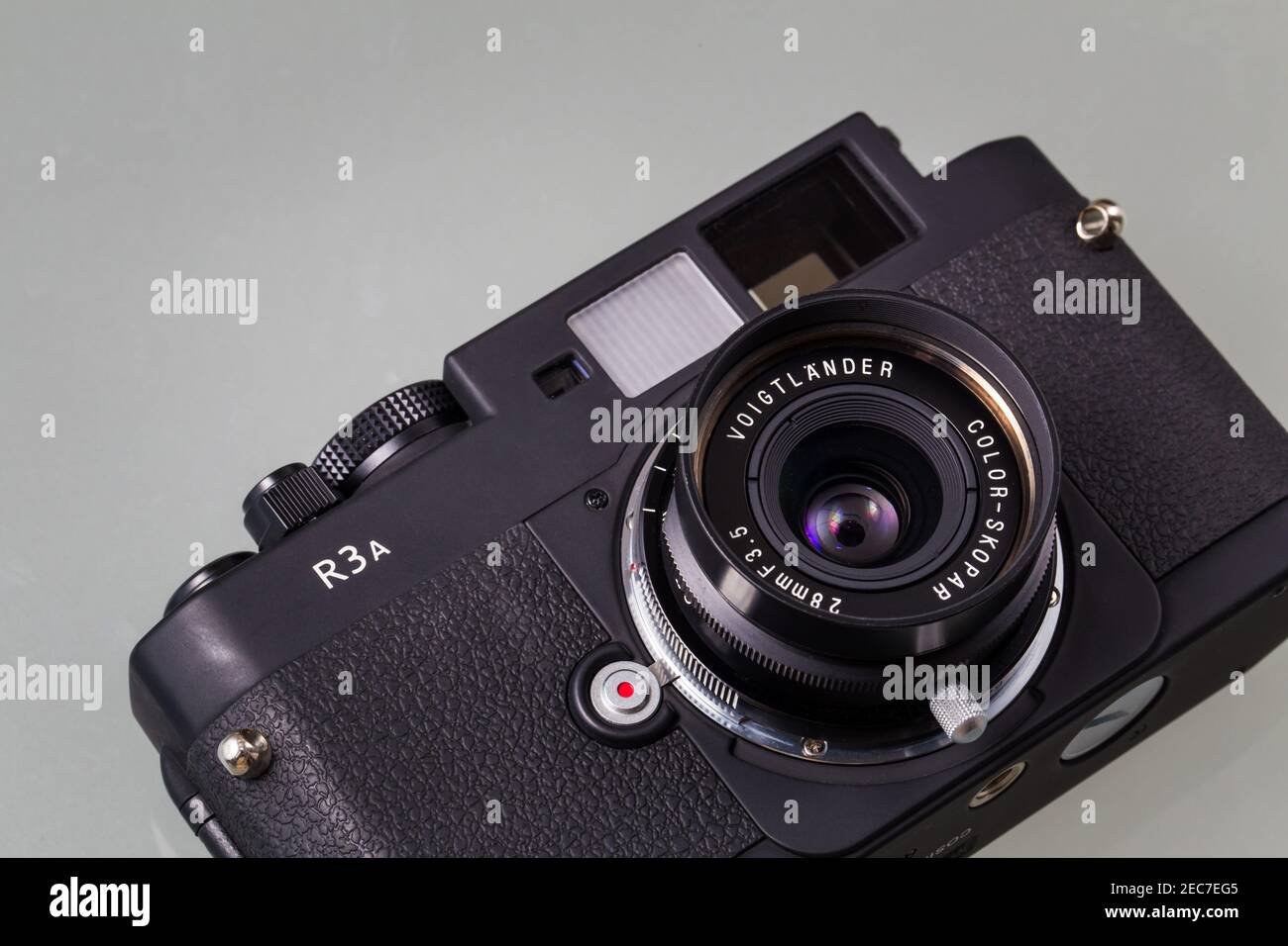 Voigtlander bessa r hi-res stock photography and images - Alamy