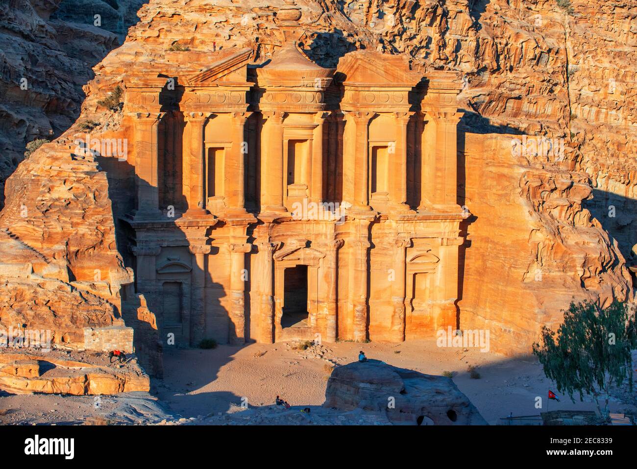 Al batra hi-res stock photography and images - Alamy