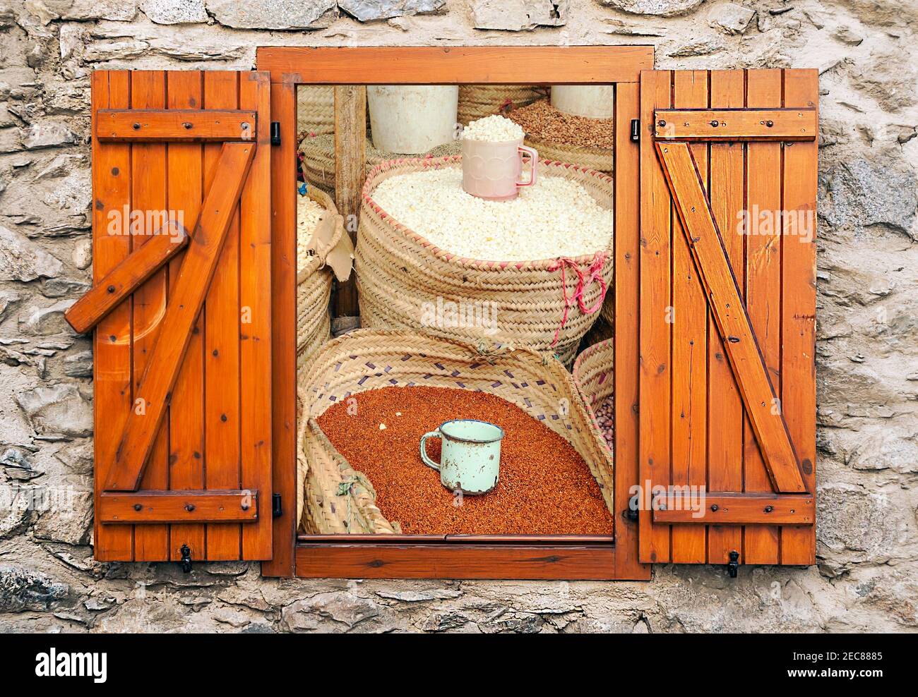 Great rift valley people tanzania hi-res stock photography and images ...