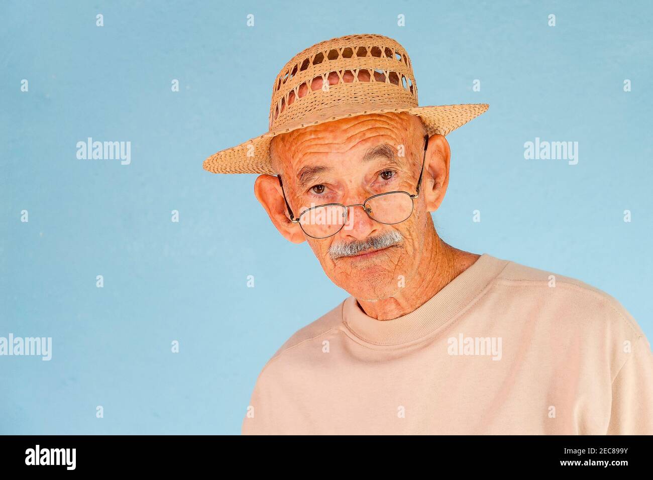 Adult cuban male hi-res stock photography and images - Alamy