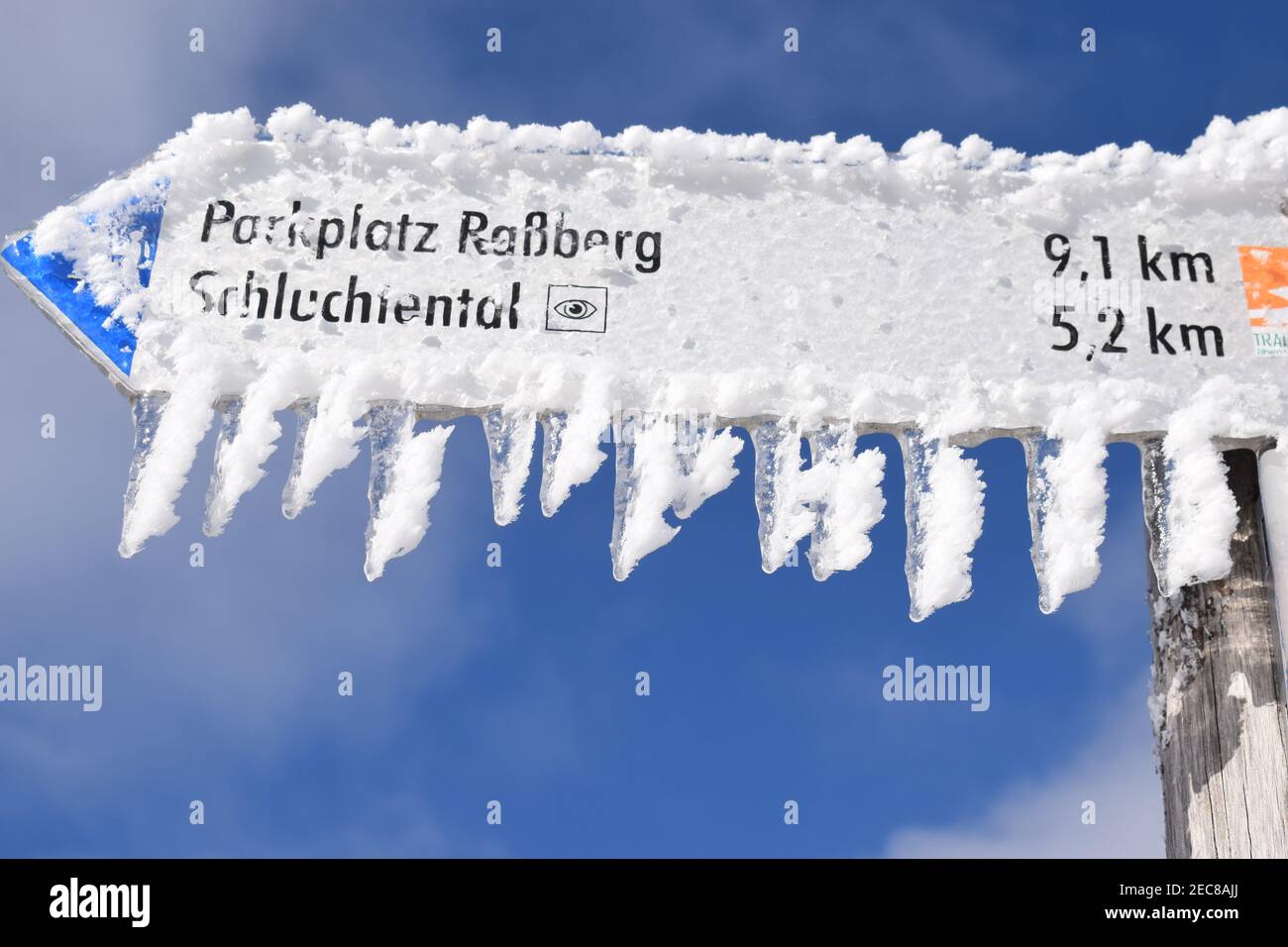 frozen hiking sign Stock Photo - Alamy