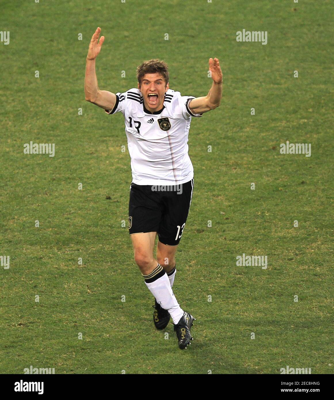 Thomas muller 2010 world cup hi-res stock photography and images - Alamy