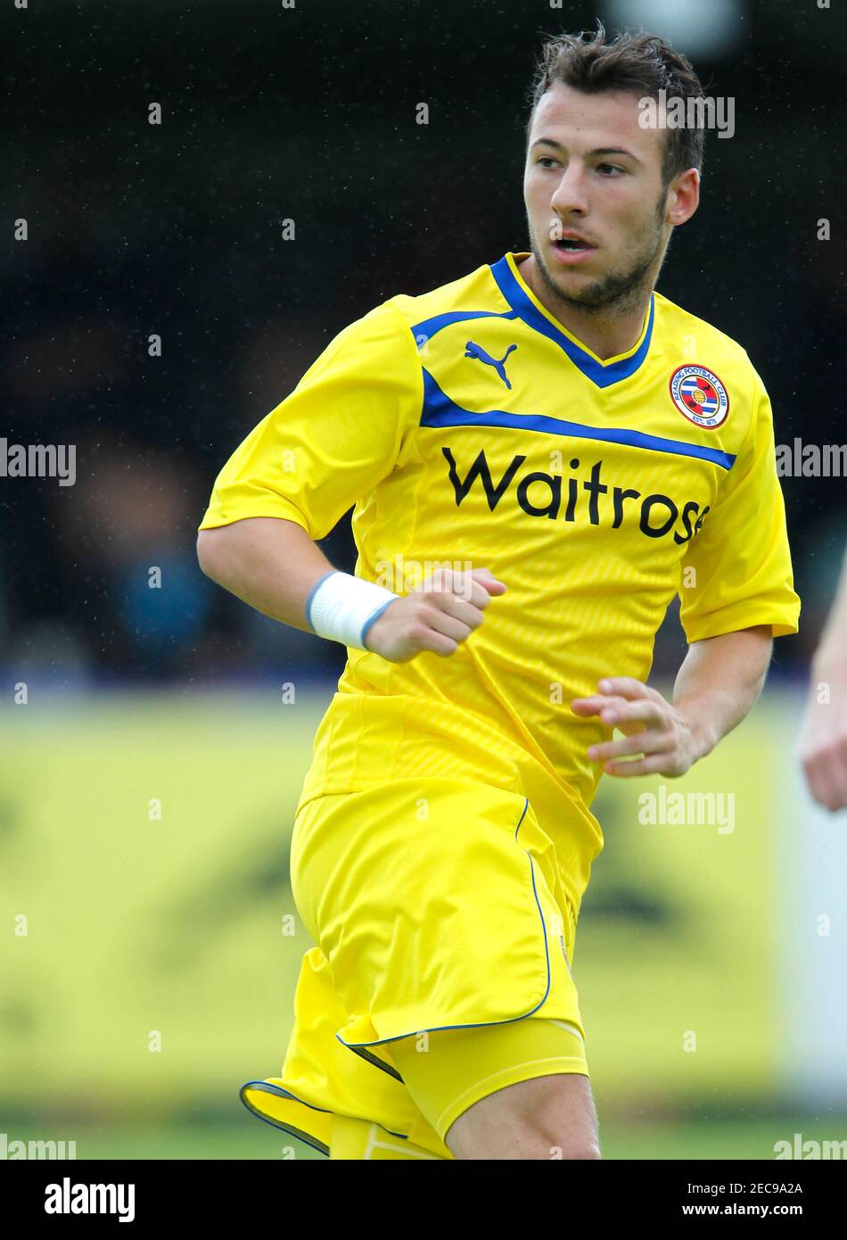 Le fondre reading hi-res stock photography and images - Alamy
