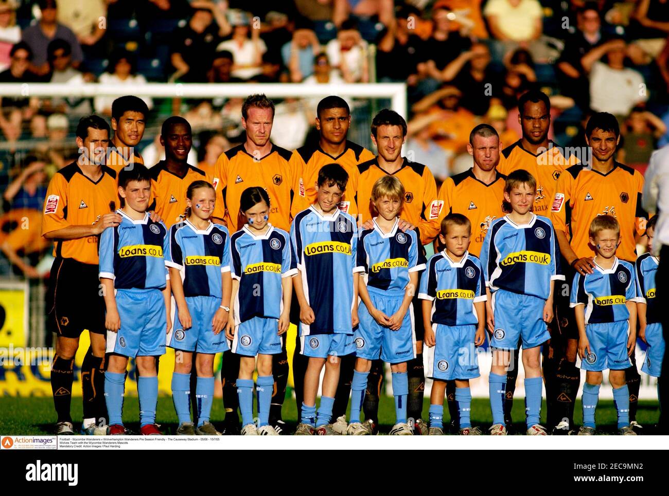 Wolverhampton wolves mascots hi-res stock photography and images - Alamy