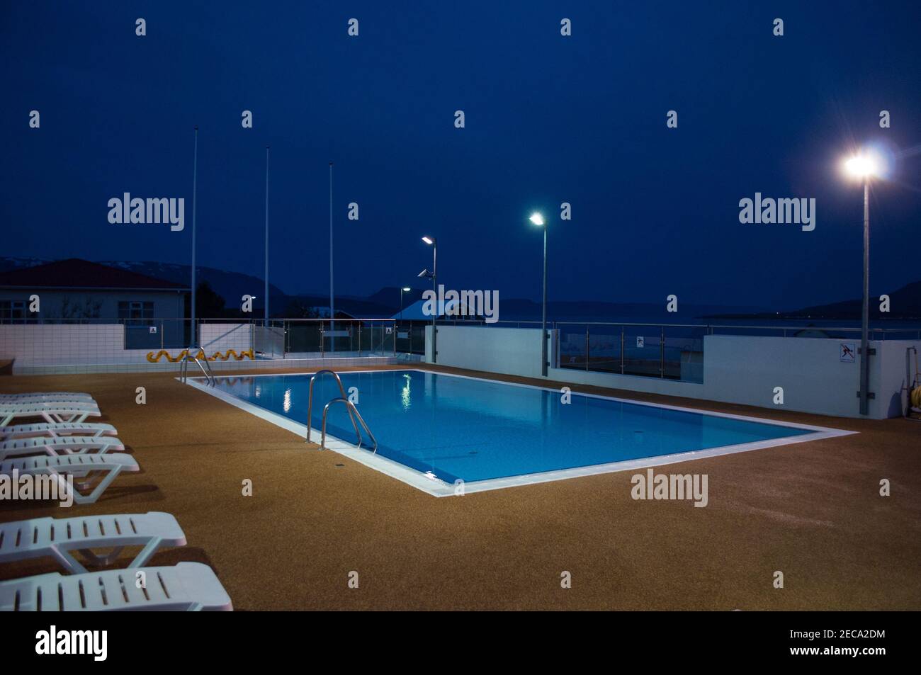 Outdoor public swimming pool iceland hi-res stock photography and ...
