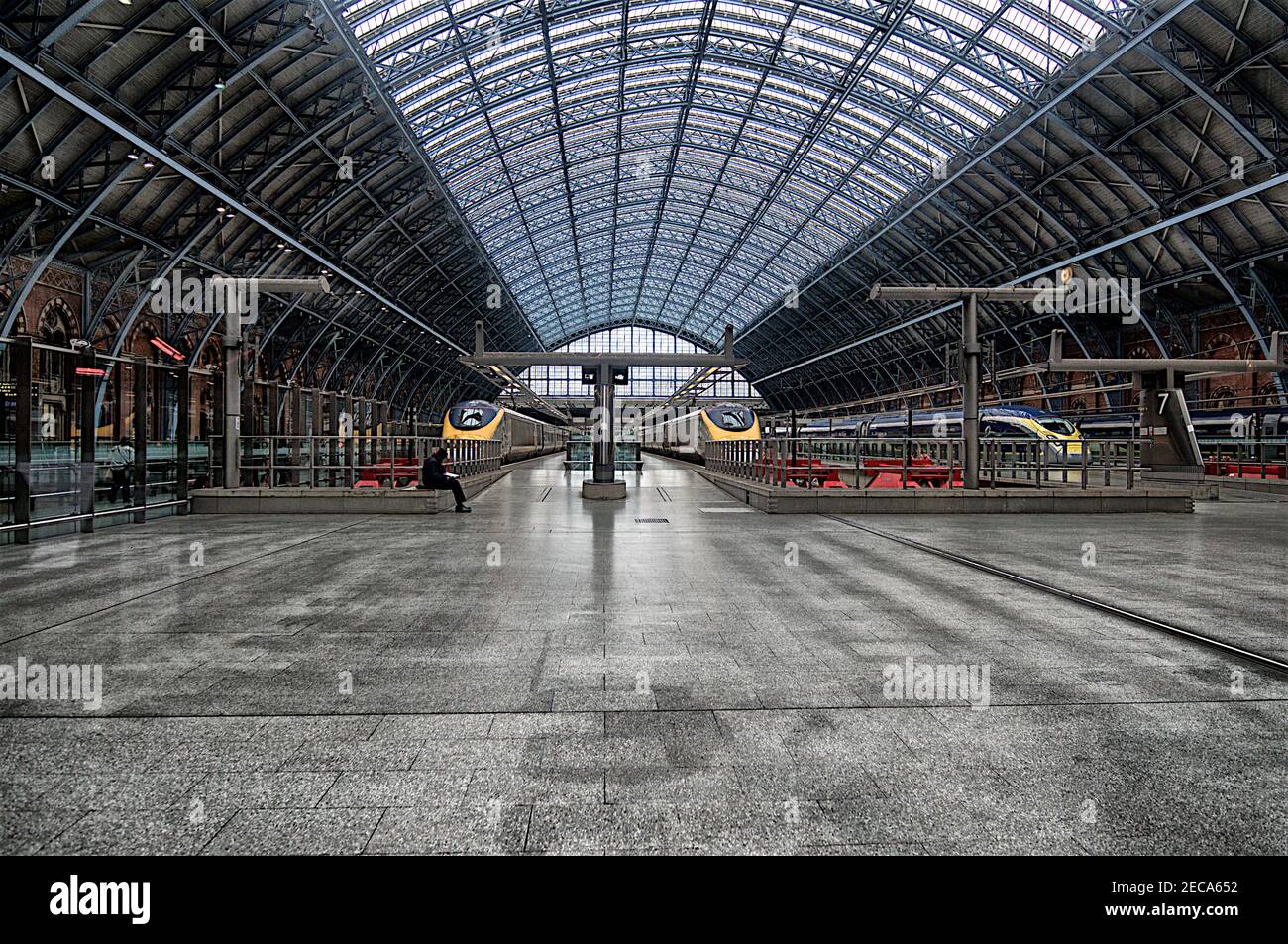 Eurostar terminal hi-res stock photography and images - Alamy