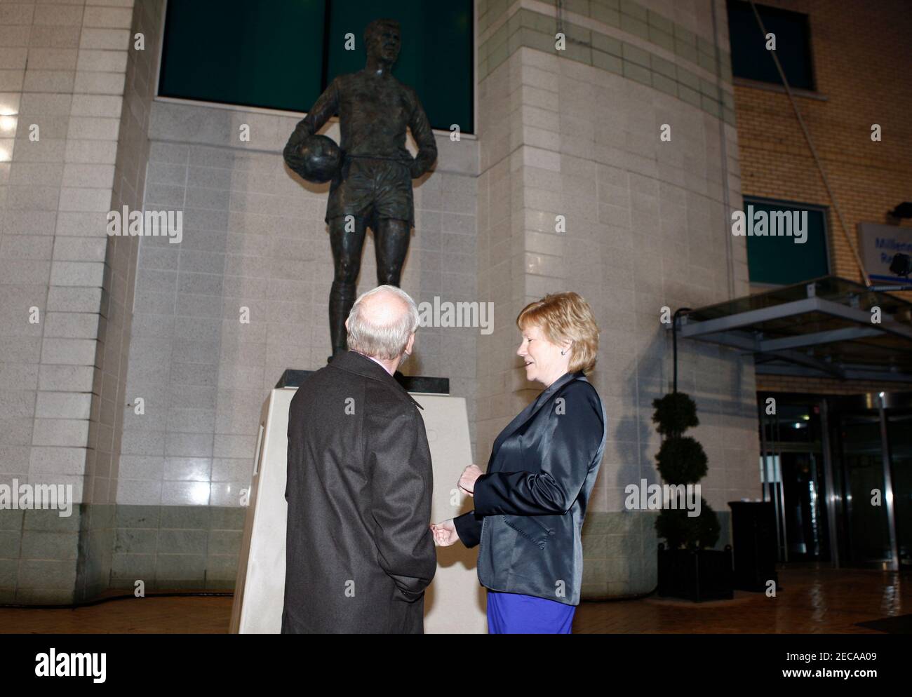 Osgood Statue High Resolution Stock Photography and Images - Alamy