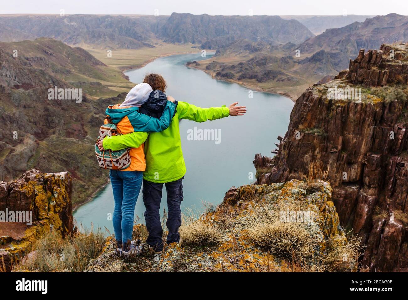 People looking at a landscape hi-res stock photography and images - Alamy