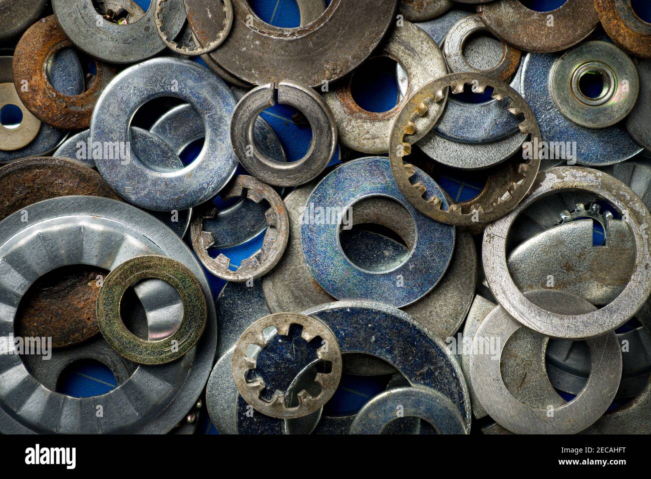 Brass washers hi-res stock photography and images - Alamy