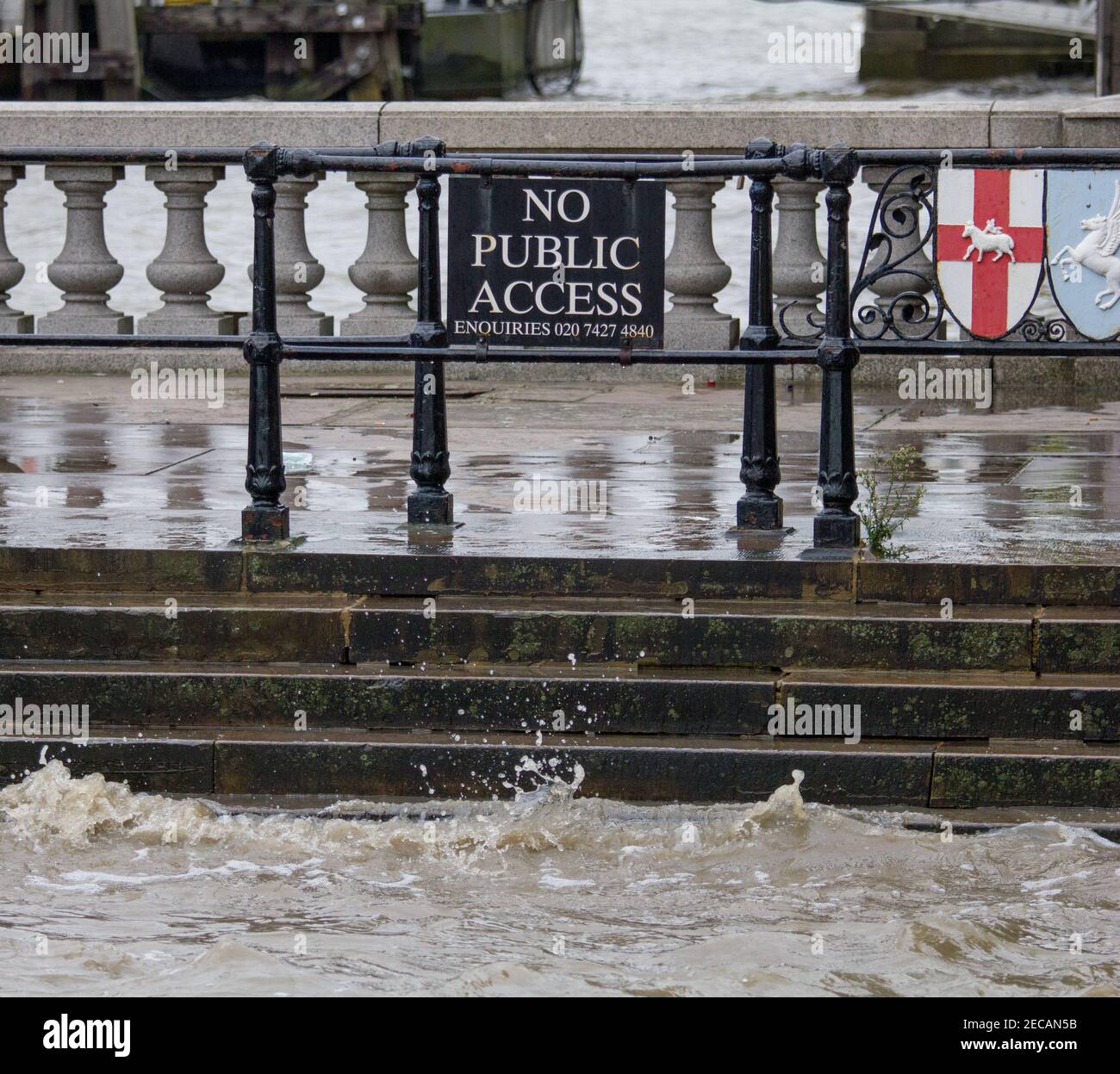 Public river access hi-res stock photography and images - Alamy