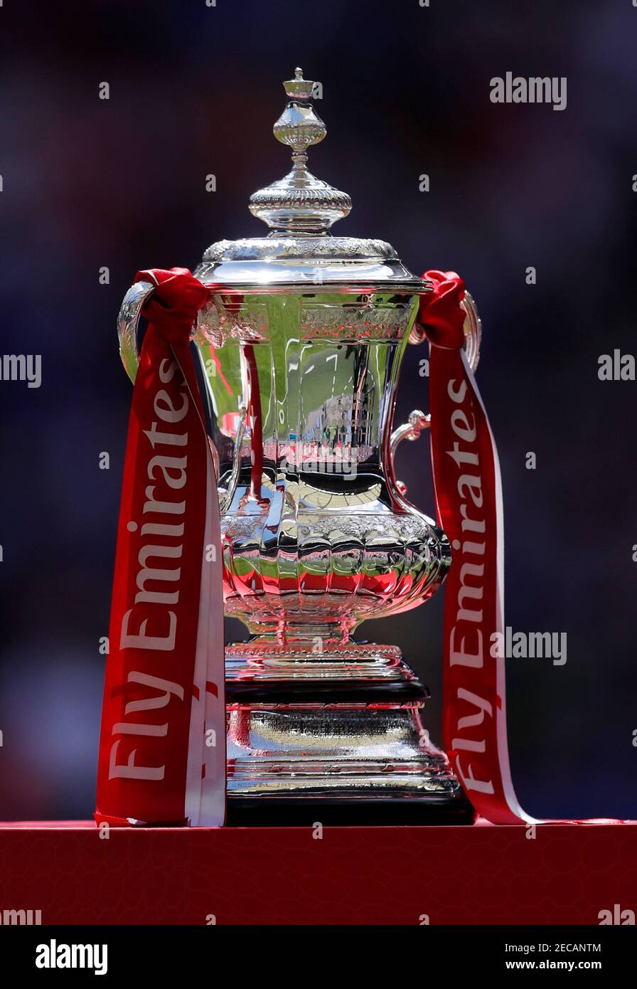 Arsenal fa cup trophy general hi-res stock photography and images - Alamy