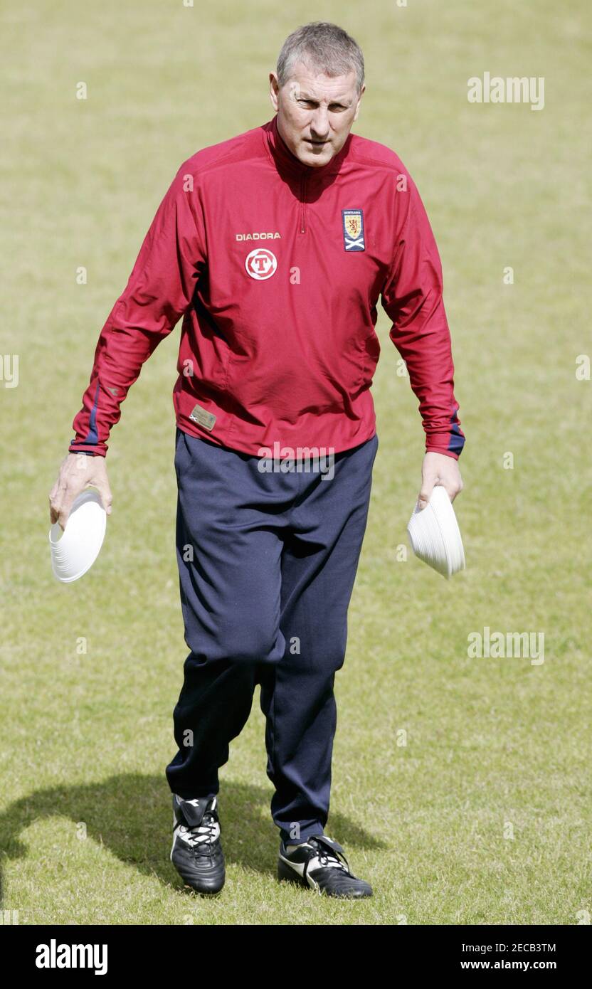 Terry Butcher England High Resolution Stock Photography and Images - Alamy