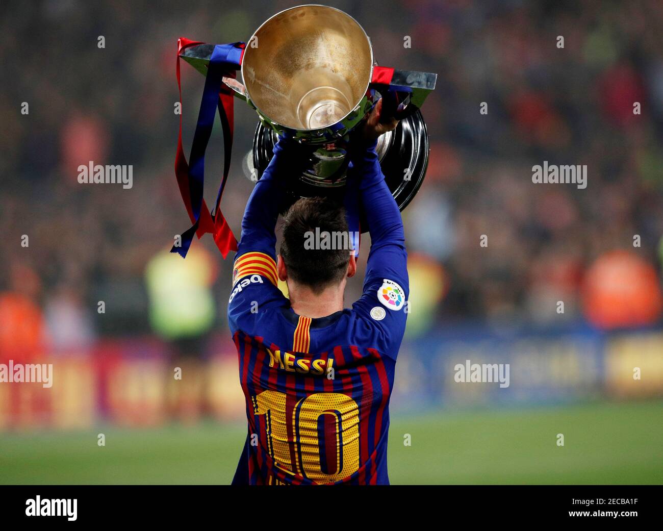 Lionel messi trophy hi-res stock photography and images - Alamy