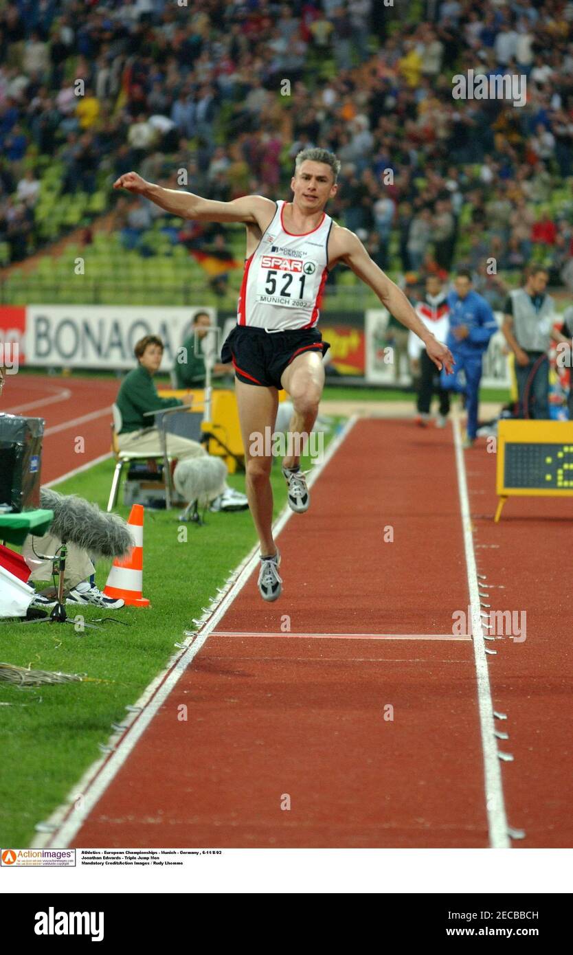 Jonathan Edwards Triple Jump High Resolution Stock Photography and ...