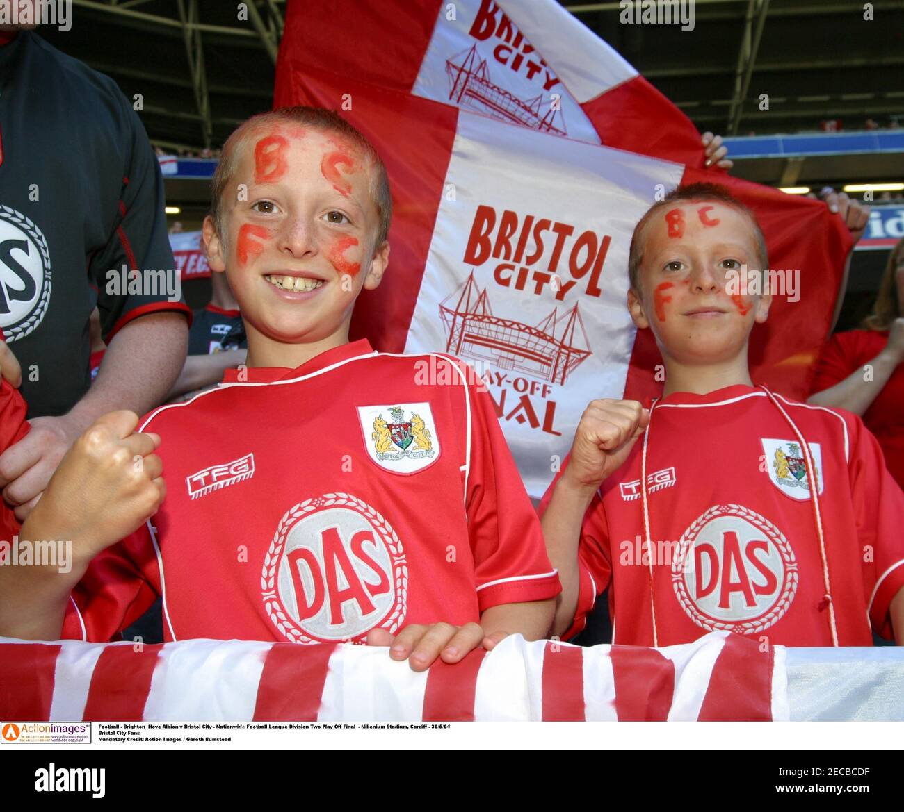Brighton hove albion fans division hi-res stock photography and images ...