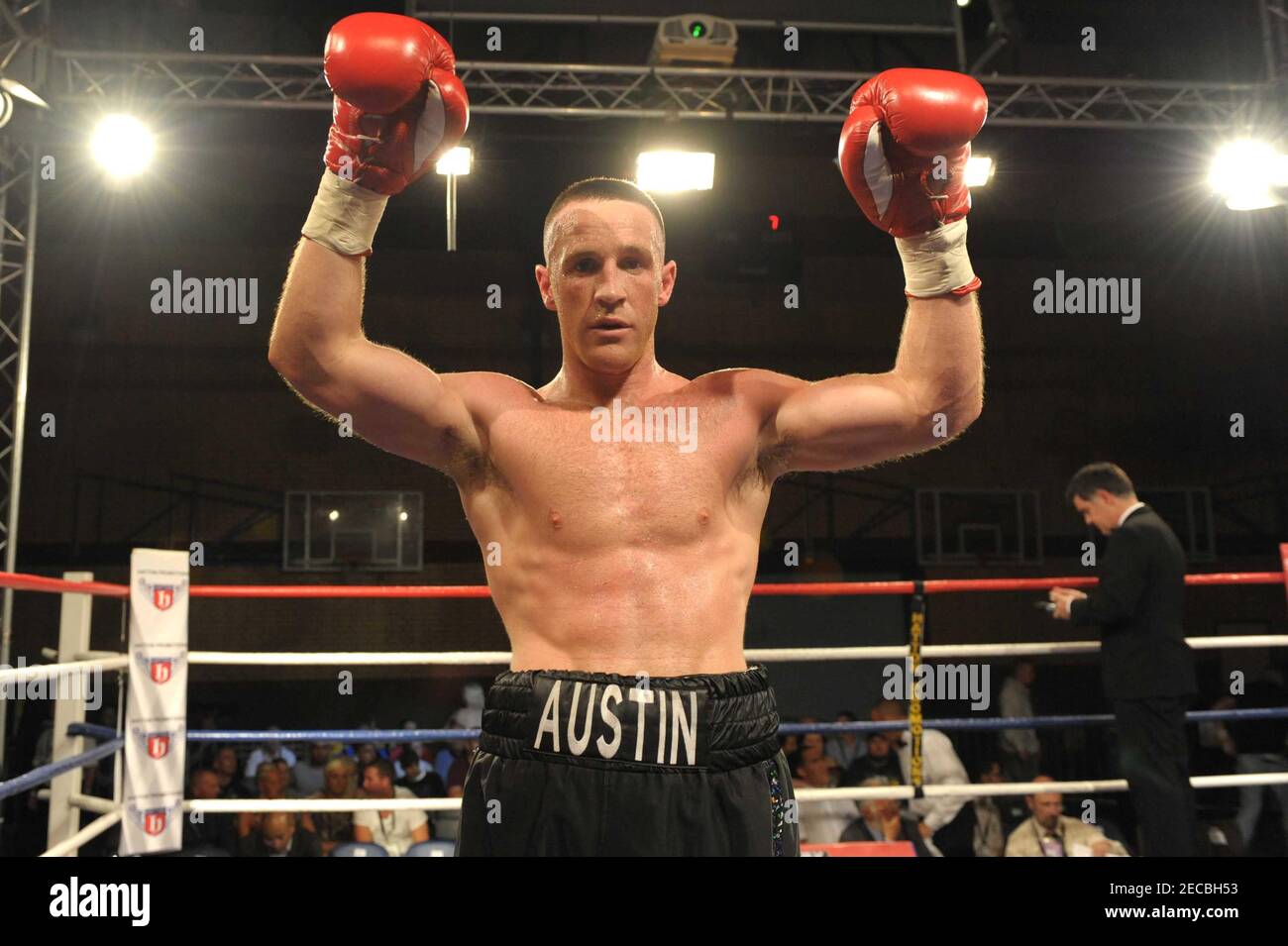 Boxing Oldham Action High Resolution Stock Photography and Images - Alamy