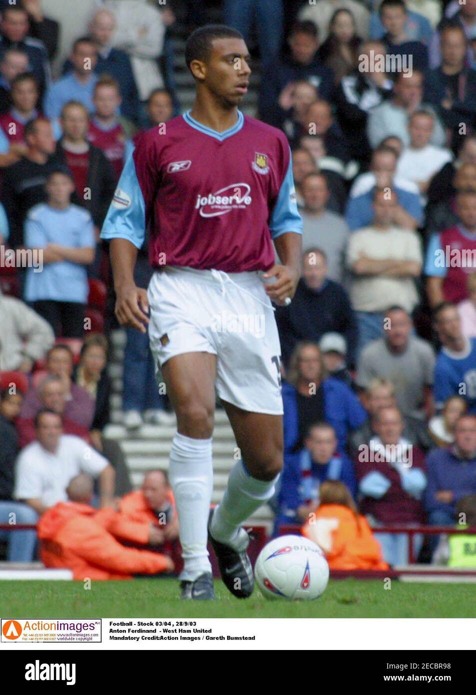 Anton ferdinand west ham hi-res stock photography and images - Alamy