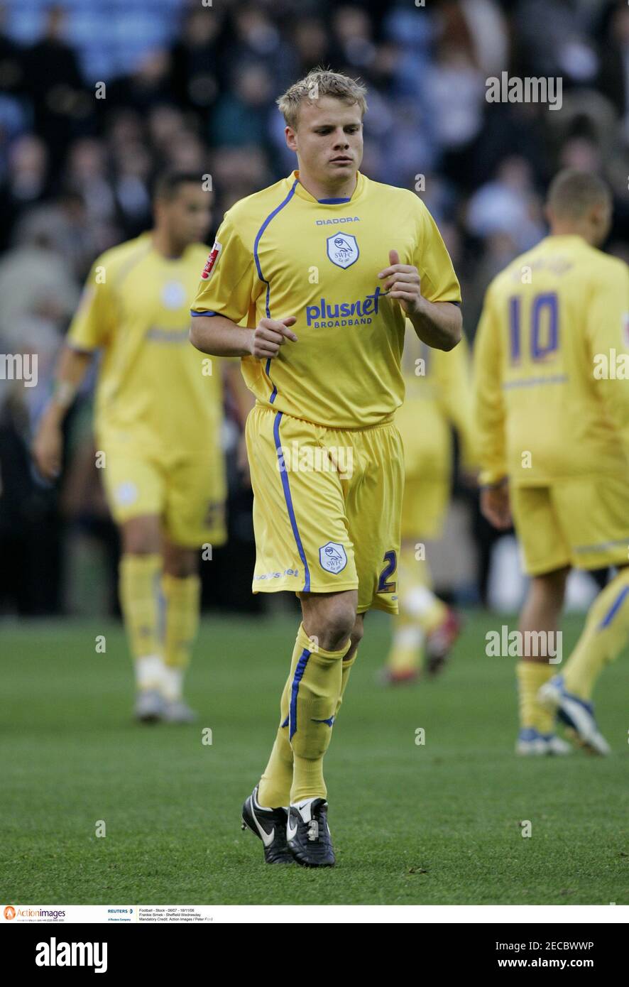 Sport football action peter simek hi-res stock photography and images ...