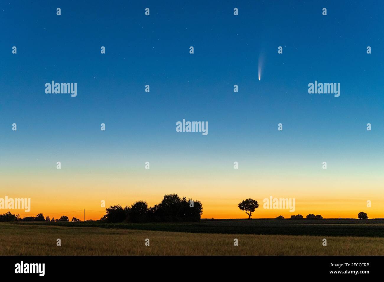 Comet blue sky clouds hi-res stock photography and images - Alamy