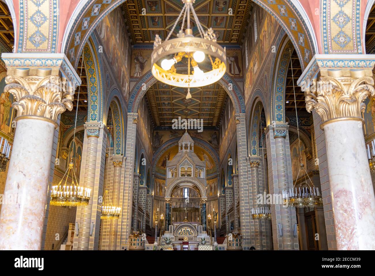 Interior basilica st peter pecs hi-res stock photography and images - Alamy