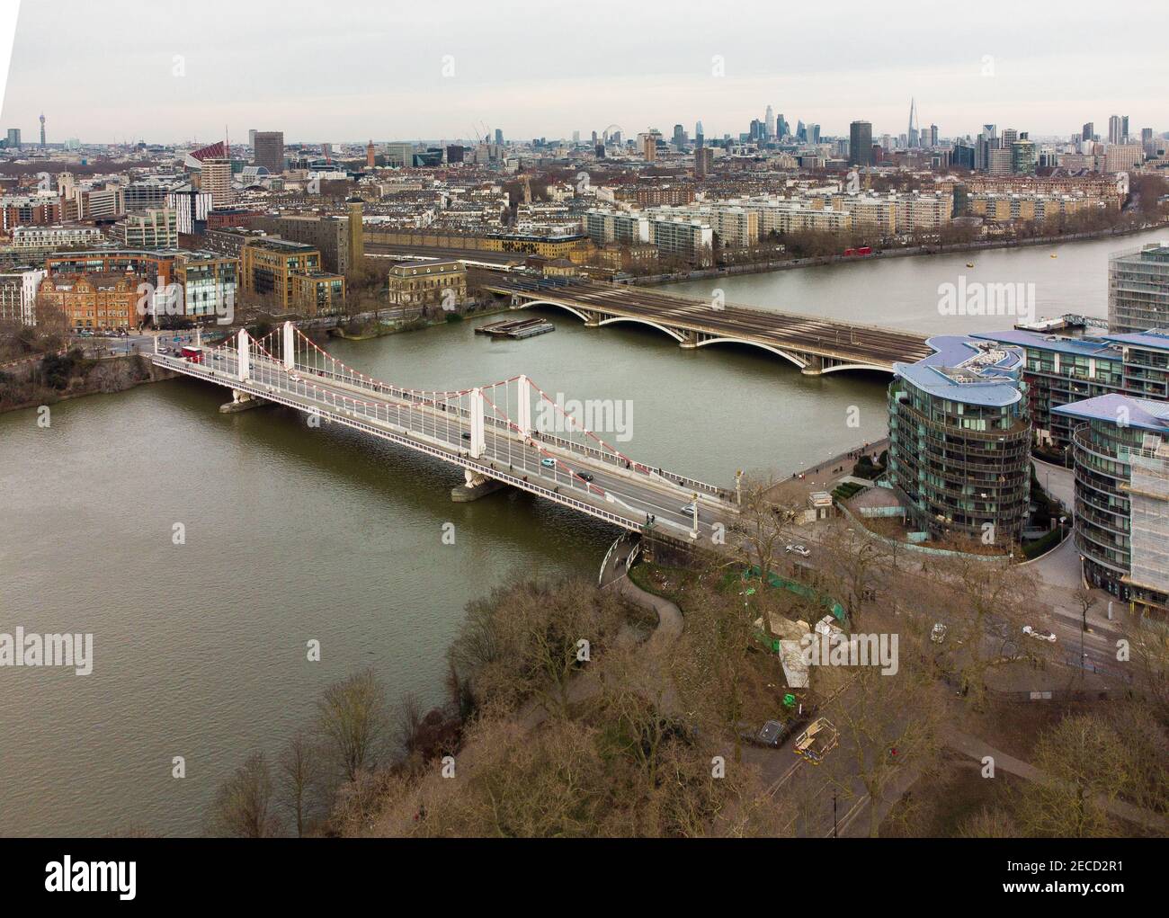 Battersea Park and the river thames Stock Photo - Alamy